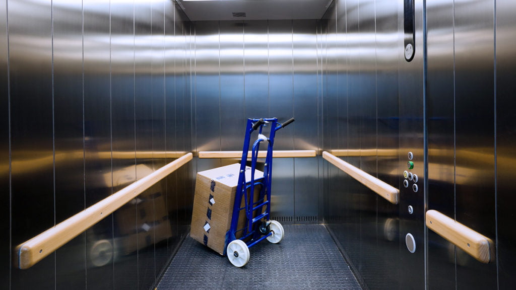 Saiba quais são os cuidados ao transportar cargas no elevador - Blog ... Saiba quais são os cuidados ao transportar cargas no elevador - Blog ...